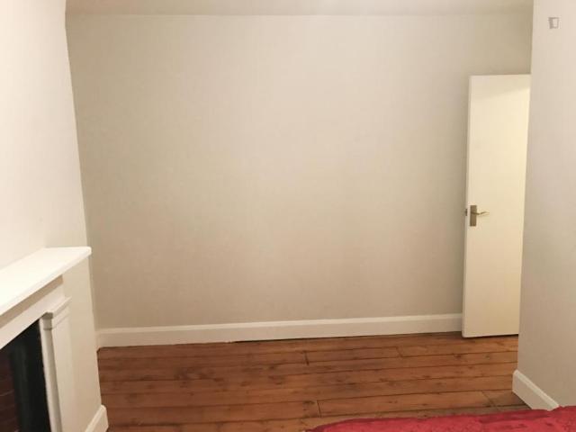 For Rent 5 Bedroom Shared Living/roommate London London DLS90562923