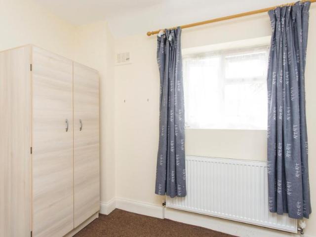 For Rent 5 Bedroom Shared Living/roommate London London DLS90562142