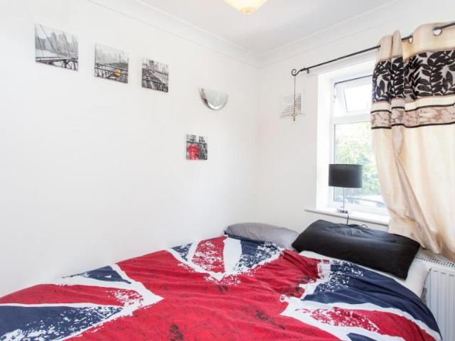 For Rent 5 Bedroom Shared Living/roommate London London DLS90562255