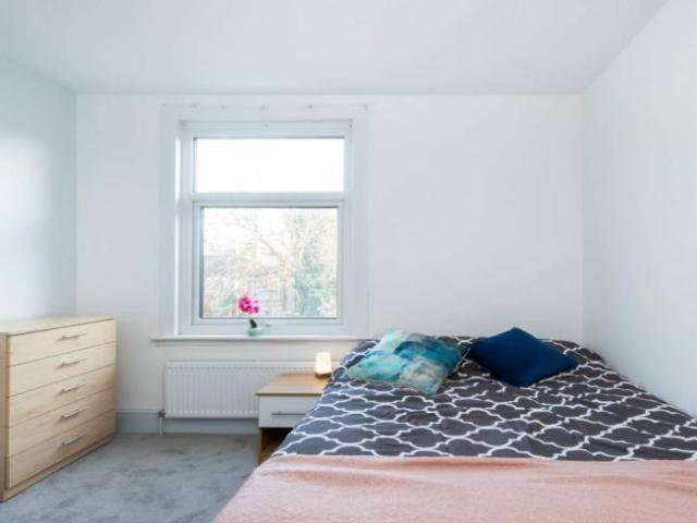 For Rent 5 Bedroom Shared Living/roommate London London DLS95119617