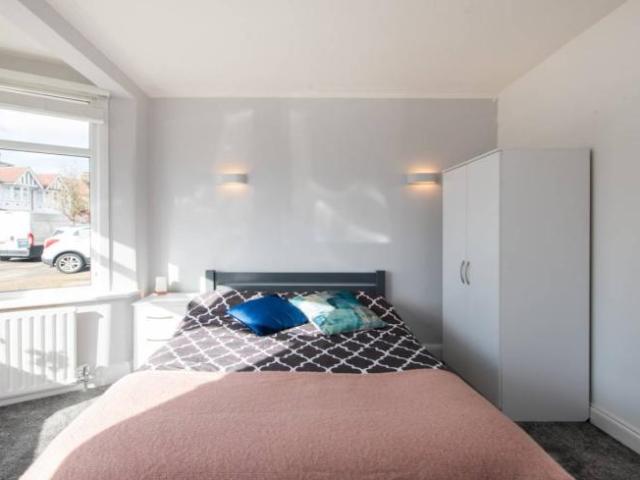 For Rent 5 Bedroom Shared Living/roommate London London DLS96591182