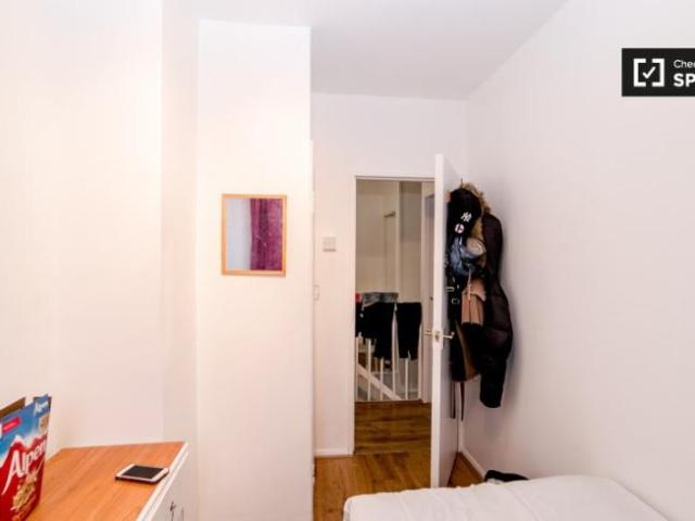 For Rent 5 Bedroom Shared Living/roommate London London DLS99724769
