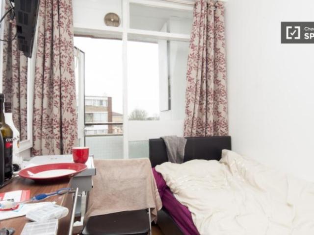 For Rent 5 Bedroom Shared Living/roommate London London DLS99724187