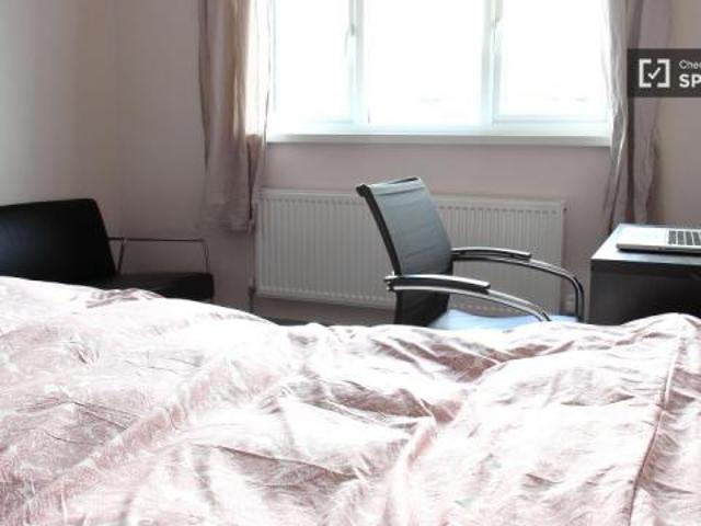For Rent 5 Bedroom Shared Living/roommate London London DS71881240