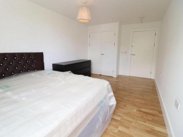 For Rent 5 Bedroom Shared Living/roommate London London DS90559373