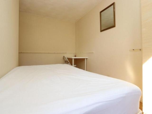 For Rent 5 Bedroom Shared Living/roommate London London DS90559467