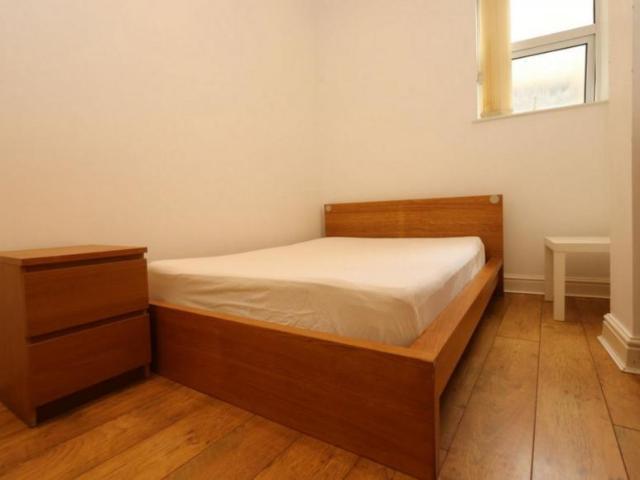 For Rent 5 Bedroom Shared Living/roommate London London DS90559431