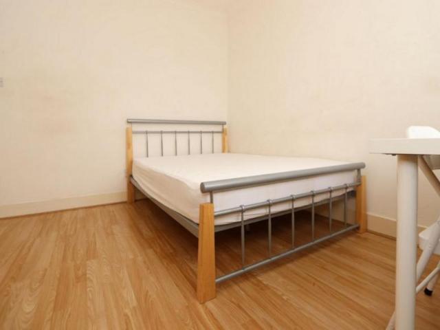 For Rent 5 Bedroom Shared Living/roommate London London DS90559514