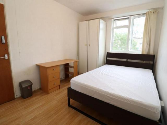 For Rent 5 Bedroom Shared Living/roommate London London DS90559863