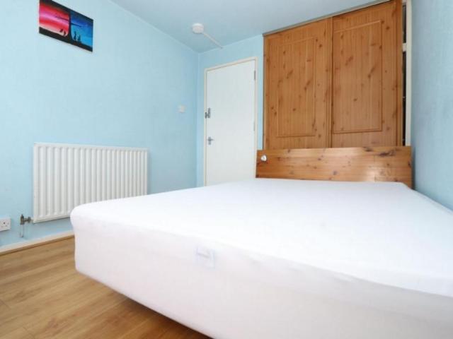 For Rent 5 Bedroom Shared Living/roommate London London DS90559894