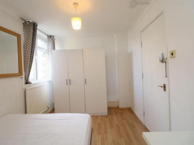 For Rent 5 Bedroom Shared Living/roommate London London DS90559959