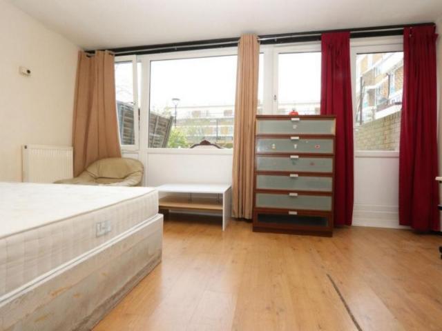 For Rent 5 Bedroom Shared Living/roommate London London DS90559992