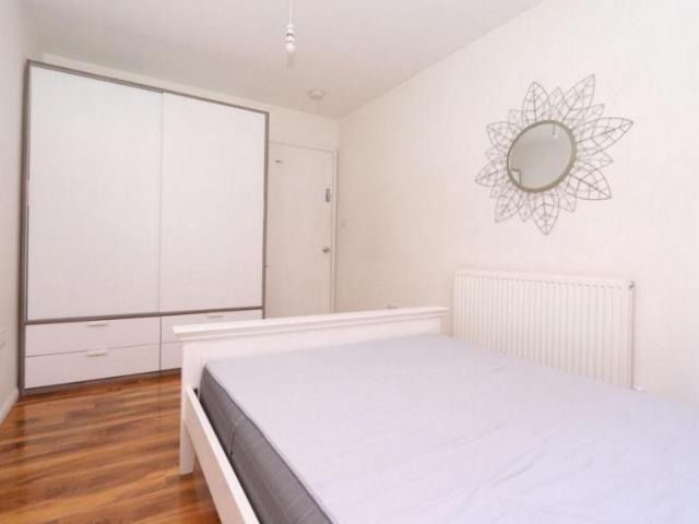 For Rent 5 Bedroom Shared Living/roommate London London DS90559902