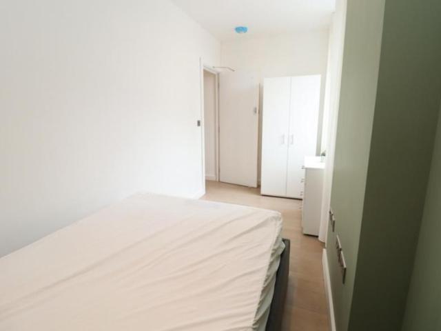 For Rent 5 Bedroom Shared Living/roommate London London DS90560627