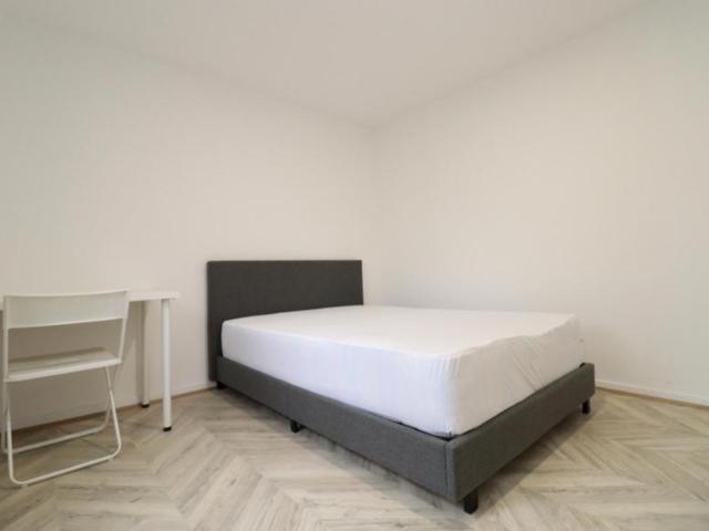 For Rent 5 Bedroom Shared Living/roommate London London DS90562047
