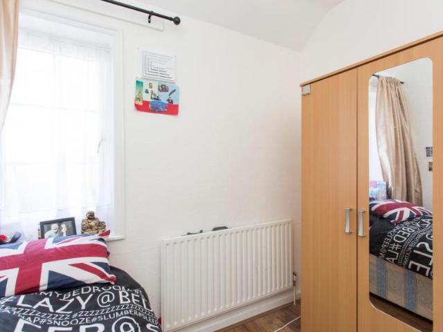 For Rent 5 Bedroom Shared Living/roommate London London DS90562073