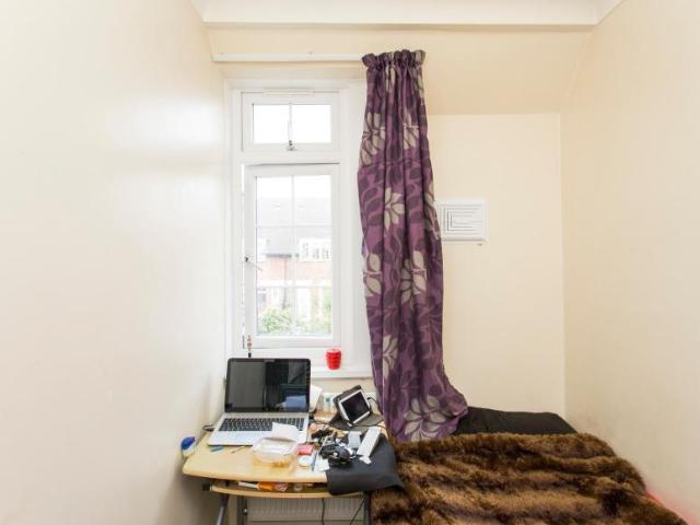For Rent 5 Bedroom Shared Living/roommate London London DS90562097
