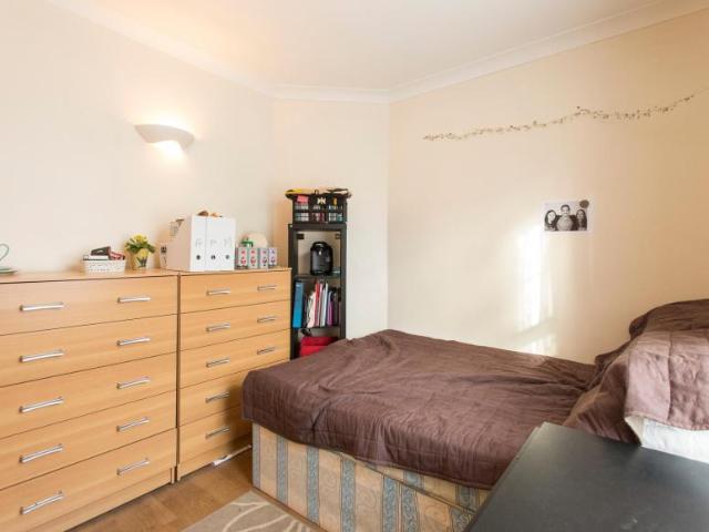 For Rent 5 Bedroom Shared Living/roommate London London DS90562145