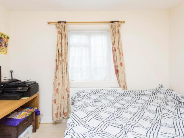 For Rent 5 Bedroom Shared Living/roommate London London DS90562163