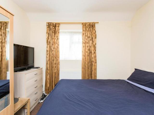 For Rent 5 Bedroom Shared Living/roommate London London DS90562164