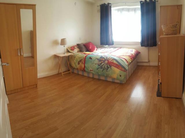 For Rent 5 Bedroom Shared Living/roommate London London DS90562165