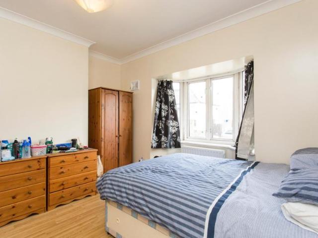 For Rent 5 Bedroom Shared Living/roommate London London DS90562184