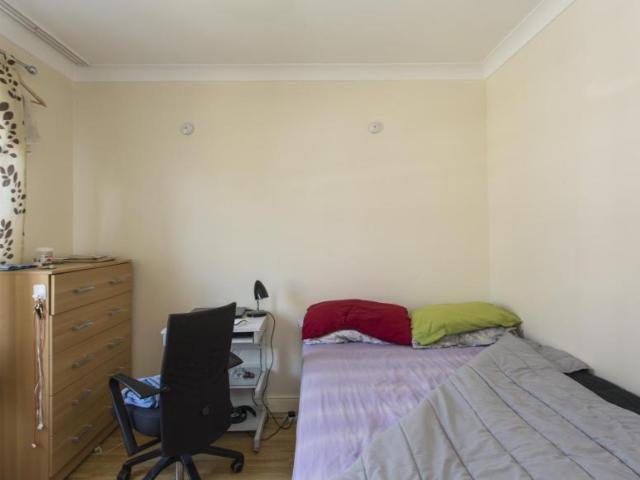 For Rent 5 Bedroom Shared Living/roommate London London DS90562190
