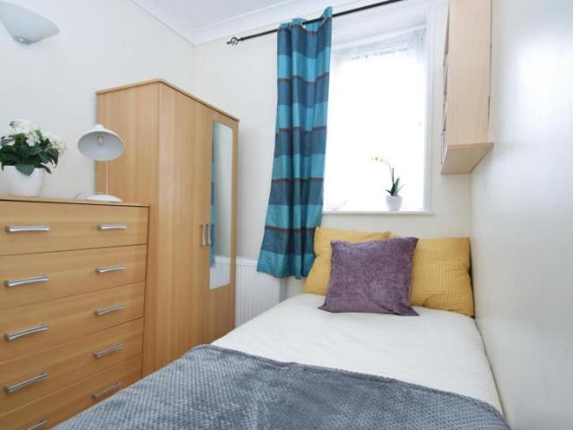 For Rent 5 Bedroom Shared Living/roommate London London DS90562105