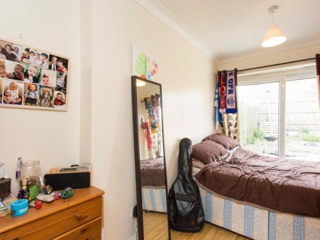 For Rent 5 Bedroom Shared Living/roommate London London DS90562115