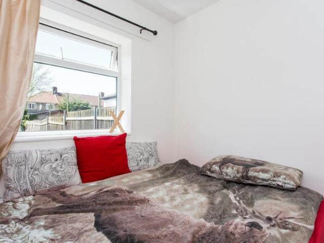 For Rent 5 Bedroom Shared Living/roommate London London DS90562119