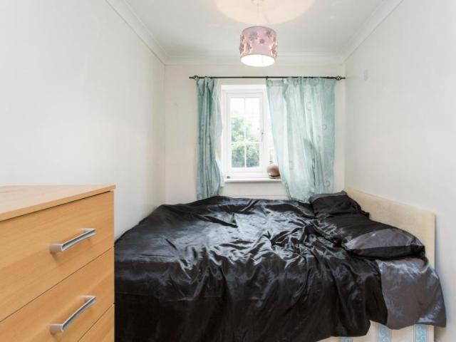 For Rent 5 Bedroom Shared Living/roommate London London DS90562120