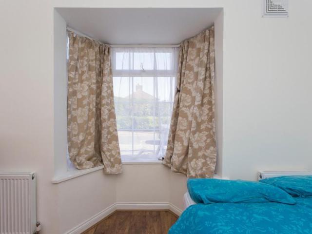 For Rent 5 Bedroom Shared Living/roommate London London DS90562215