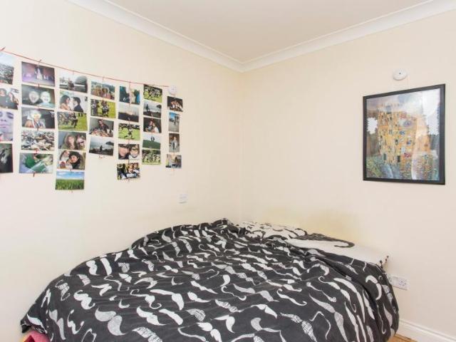 For Rent 5 Bedroom Shared Living/roommate London London DS90562220