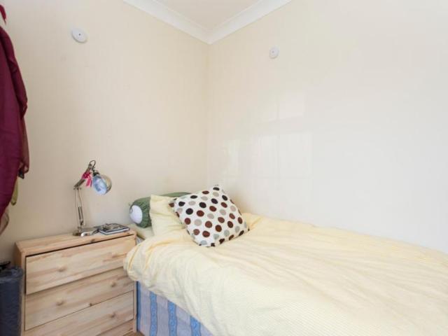For Rent 5 Bedroom Shared Living/roommate London London DS90562809