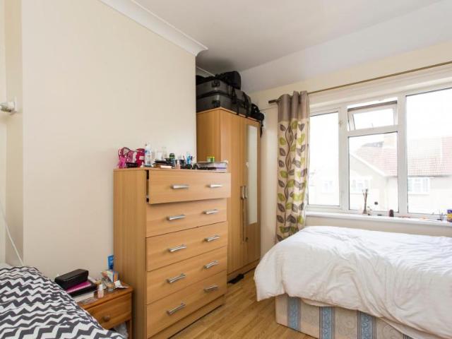 For Rent 5 Bedroom Shared Living/roommate London London DS90562965