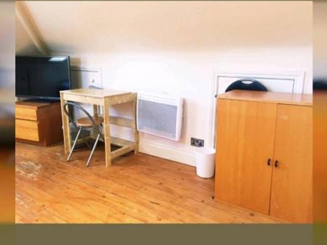 For Rent 5 Bedroom Shared Living/roommate London London DS92395875