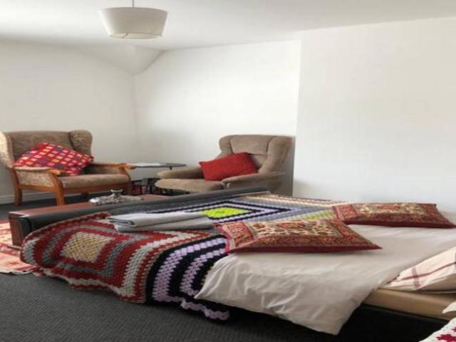 For Rent 5 Bedroom Shared Living/roommate London London DS101672237