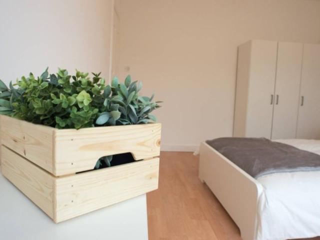 For Rent 5 Bedroom Shared Living/roommate London London DS101770879
