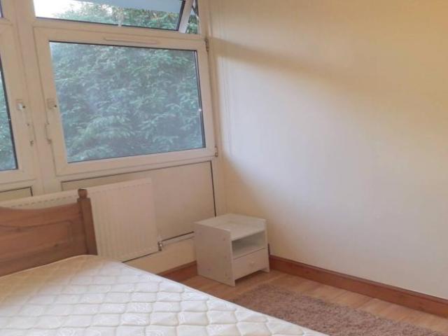 For Rent 5 Bedroom Shared Living/roommate London London DS101775950