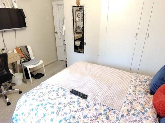 For Rent 5 Bedroom Shared Living/roommate London London DS101844024
