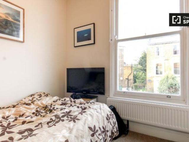 For Rent 5 Bedroom Shared Living/roommate London London DS101847643