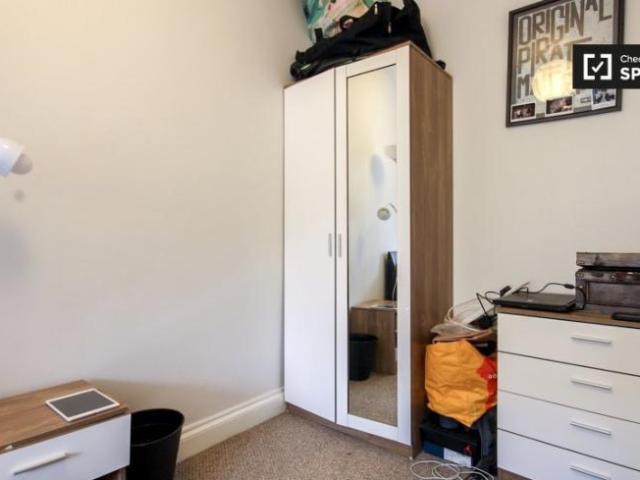 For Rent 5 Bedroom Shared Living/roommate London London DS101848075