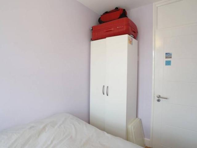 For Rent 5 Bedroom Shared Living/roommate London London DS101854105