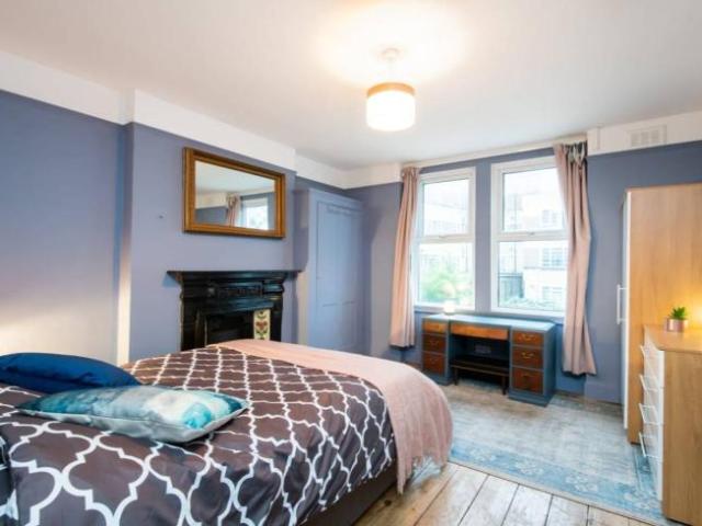 For Rent 5 Bedroom Shared Living/roommate London London DS103121471