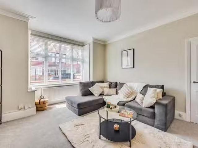 Nice 5 BR Rannoch Road