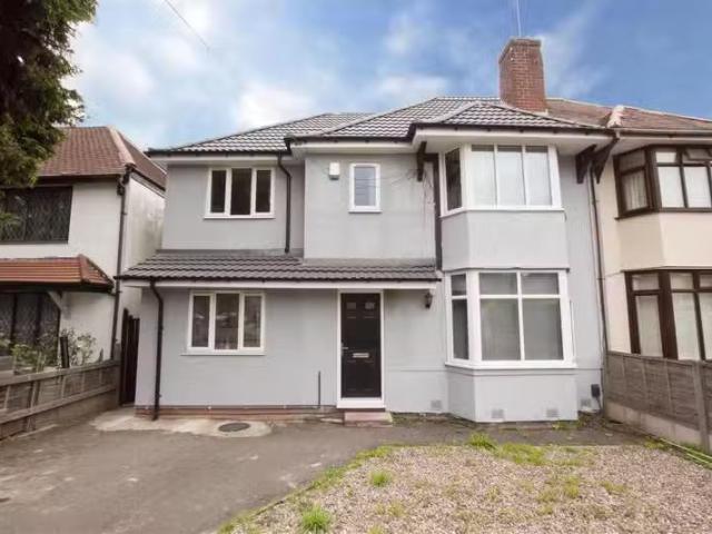 Charming 6 BA 6 bedroom house for rent in Harborne Lane, Selly.