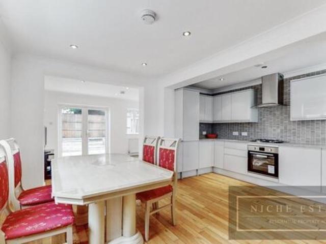 For Rent 6 Bedroom House Barnet London DLS101382041