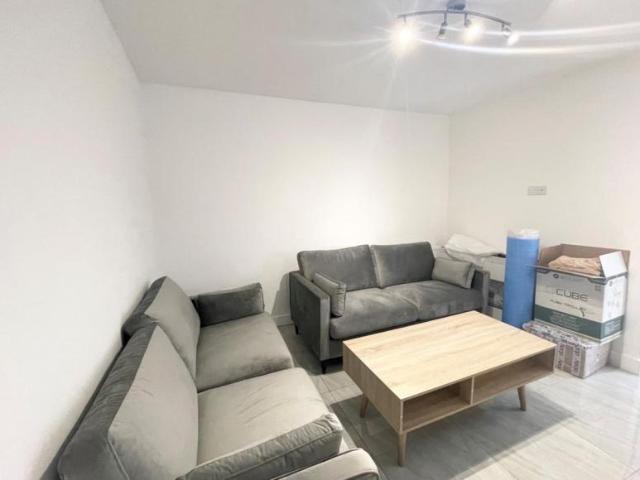 For Rent 6 Bedroom House Beeston East Midlands DS98286087