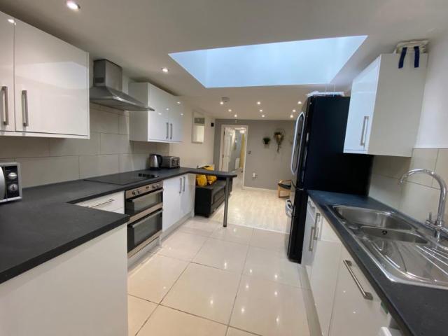 For Rent 6 Bedroom House Selly Oak West Midlands DLS102394983