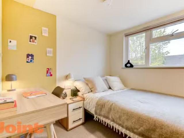 Nice 6 bedroom house share for rent in Lydney Road, Bristol, B.